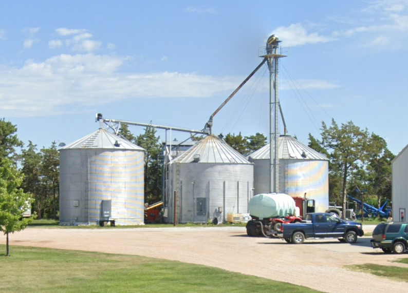 Small 3 Bin Binsite With Dryer by AG Farms