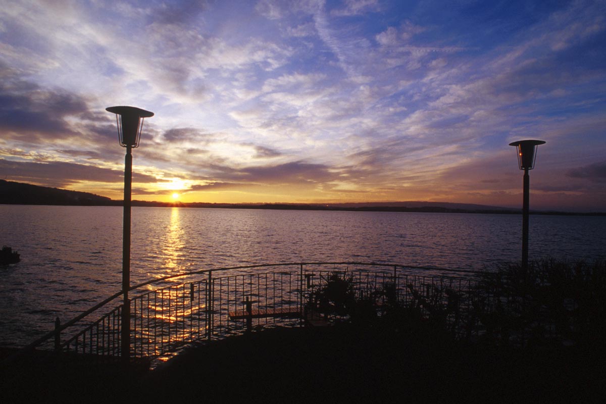 Lakeside Sunset [PATCH FR] by La Musaraigne